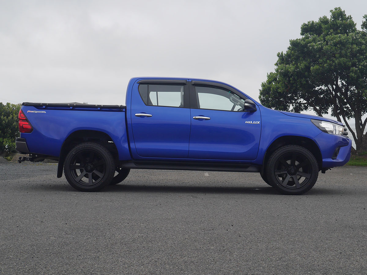 2016 Toyota Hilux SR 2.8L Diesel Turbo 6 Speed Auto - Bay City Mitsubishi