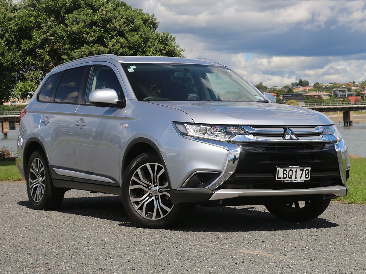 2017 Mitsubishi Outlander LS 2.0L Petrol 2WD 7 Seater - Bay City Mitsubishi