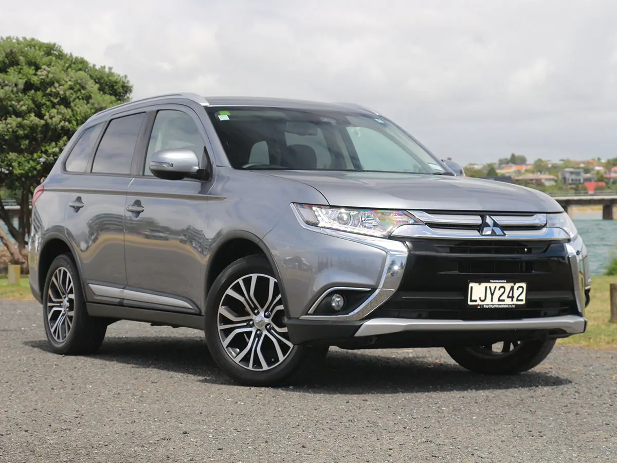 2018 Mitsubishi Outlander XLS 2.4L Petrol 4WD 7 Seater - Bay City ...