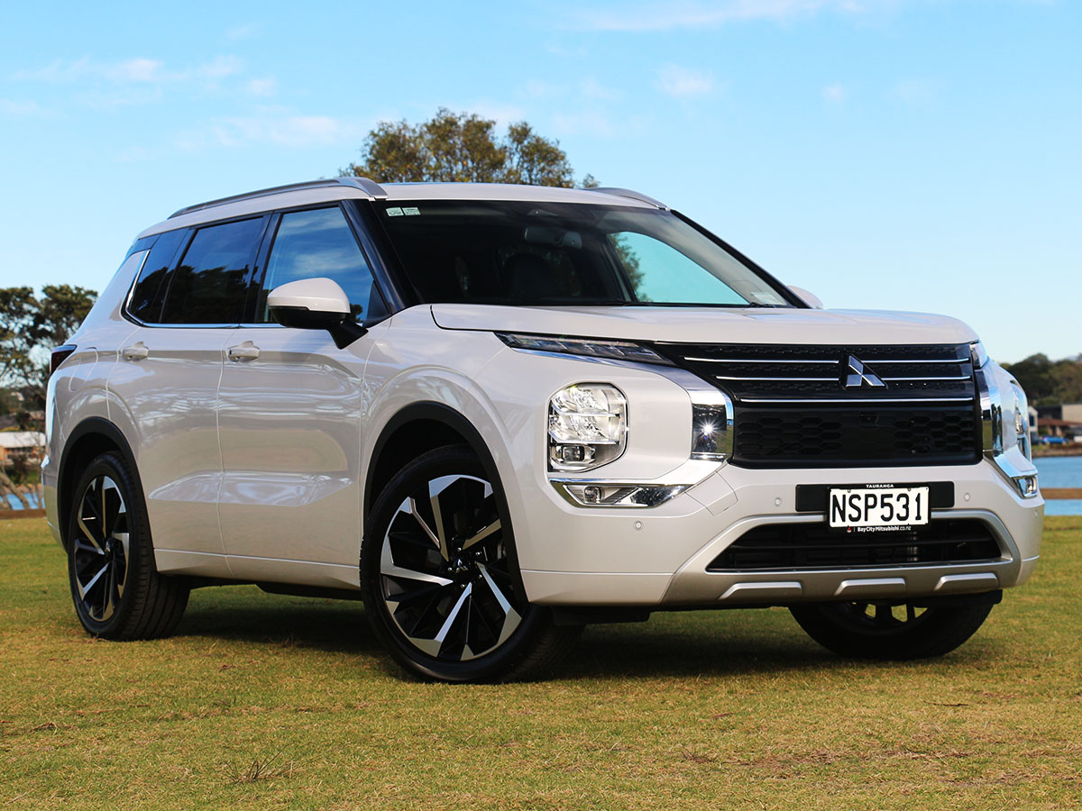 2021 Mitsubishi Outlander VRX 2.5L Petrol 2WD 7 Seater - Bay City ...