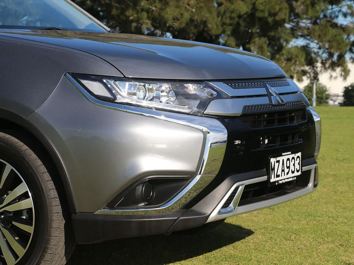2020 Mitsubishi Outlander LS 2.4L Petrol 7 Seater Automatic - Bay City ...