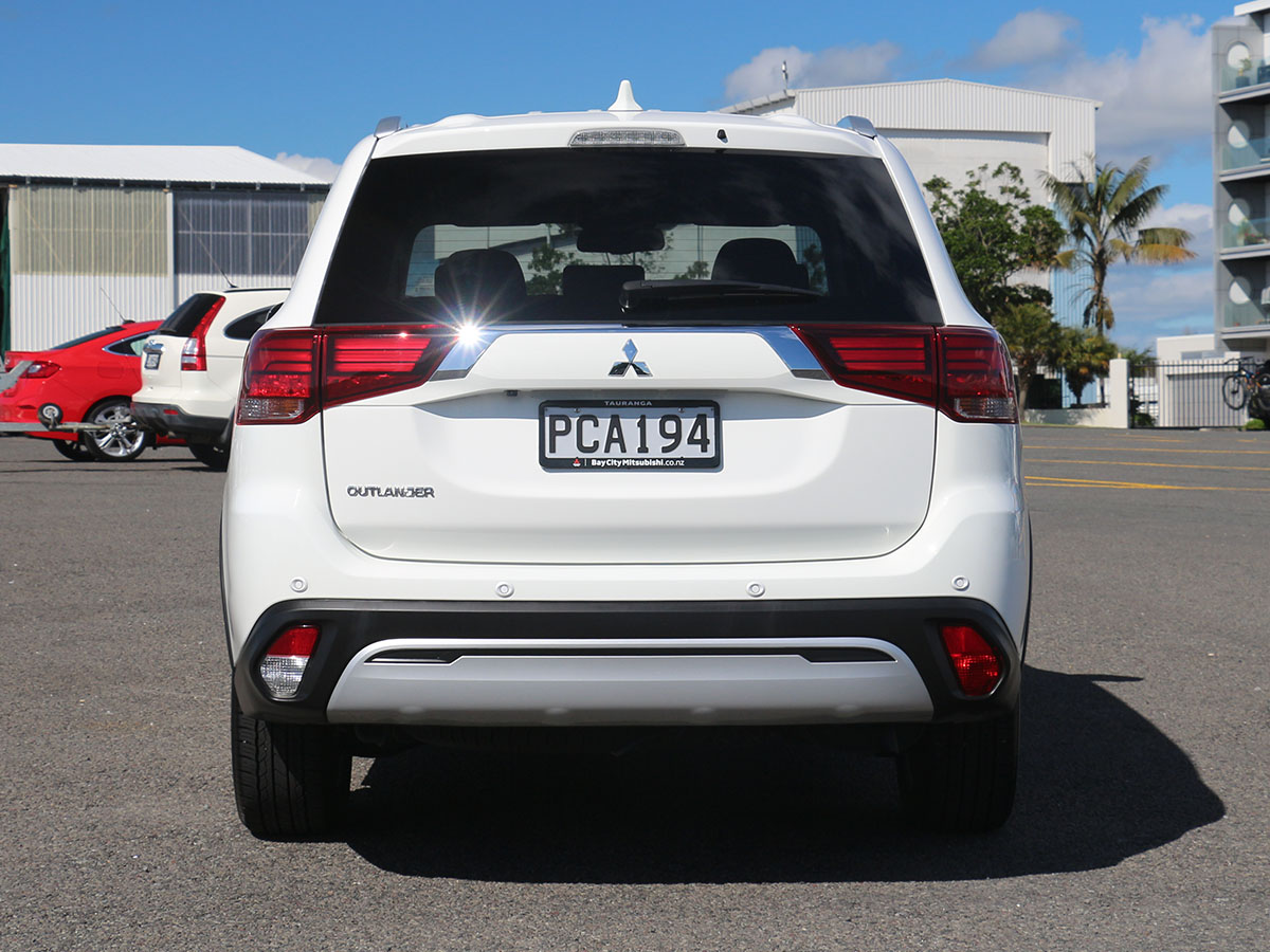 2022 Mitsubishi Outlander LS 2WD 2.4L Petrol 7 Seater - Bay City Mitsubishi