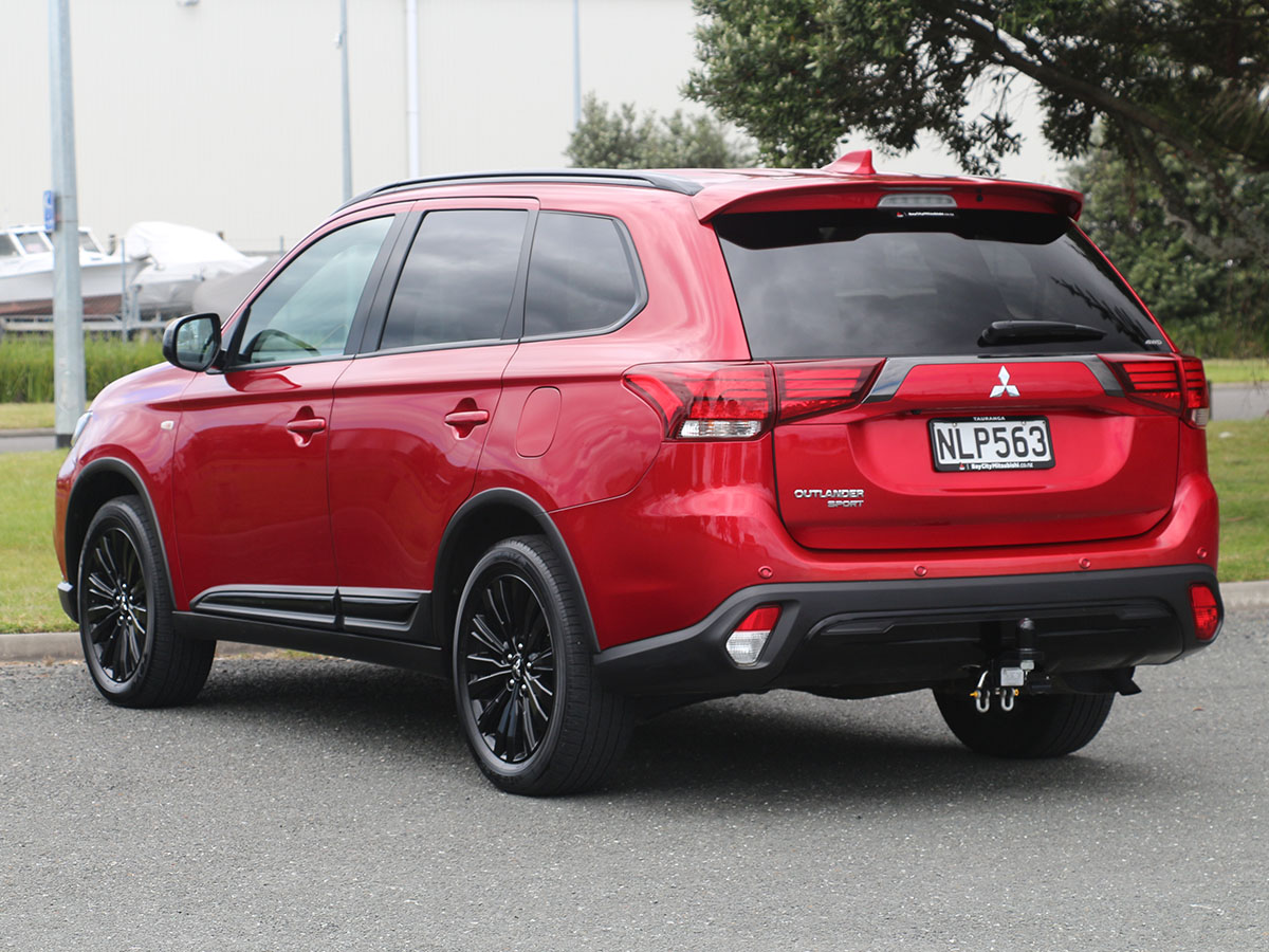 2021 Mitsubishi Outlander SPORT 2.4L Petrol 4WD 7 Seater - Bay City ...