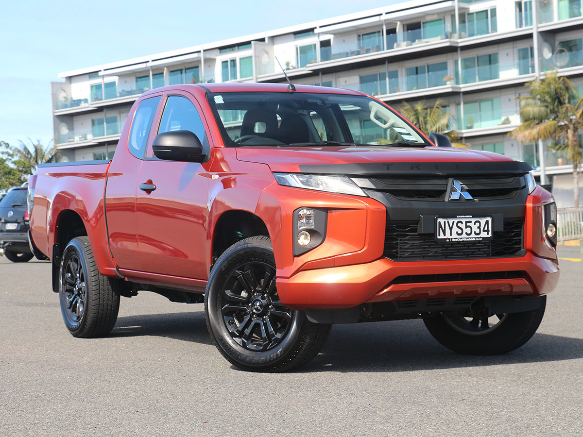 2022 Mitsubishi Triton Club Cab GLX 4WD 2.4L Diesel Turbo - Bay City ...