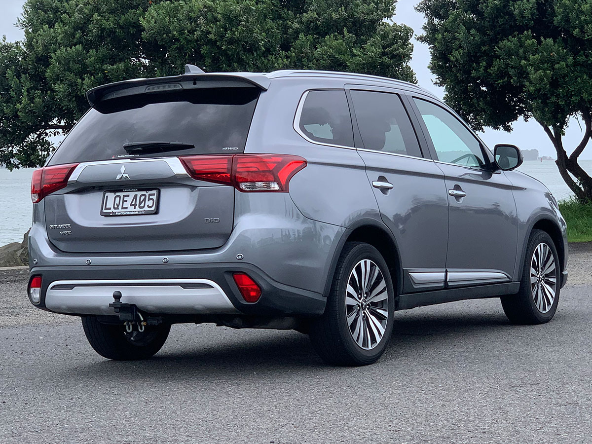 2018 Mitsubishi Outlander VRX 2.3L Diesel 4WD 7 Seater - Bay City ...