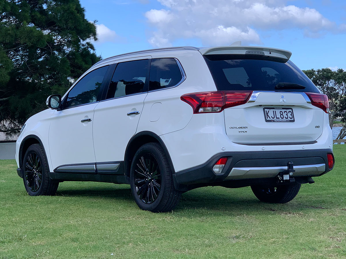 2017 Mitsubishi Outlander VRX 2.3L Diesel 4WD 6 Speed Auto - Bay City ...