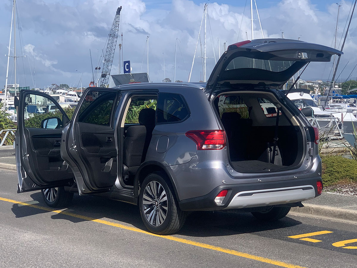 2021 Mitsubishi Outlander LS 2.4L Petrol 7 Seater Automatic - Bay City ...