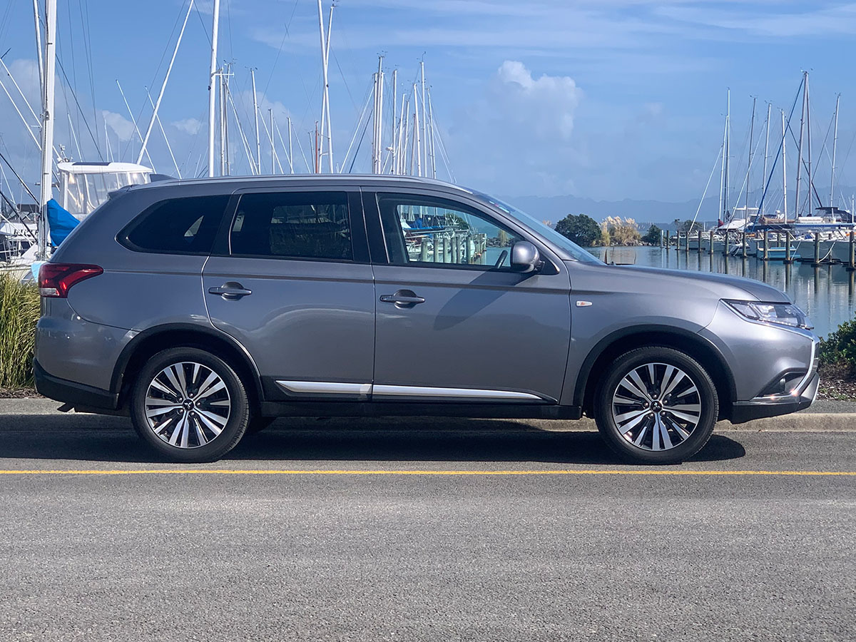 2021 Mitsubishi Outlander LS 2.4L Petrol 7 Seater Automatic - Bay City ...