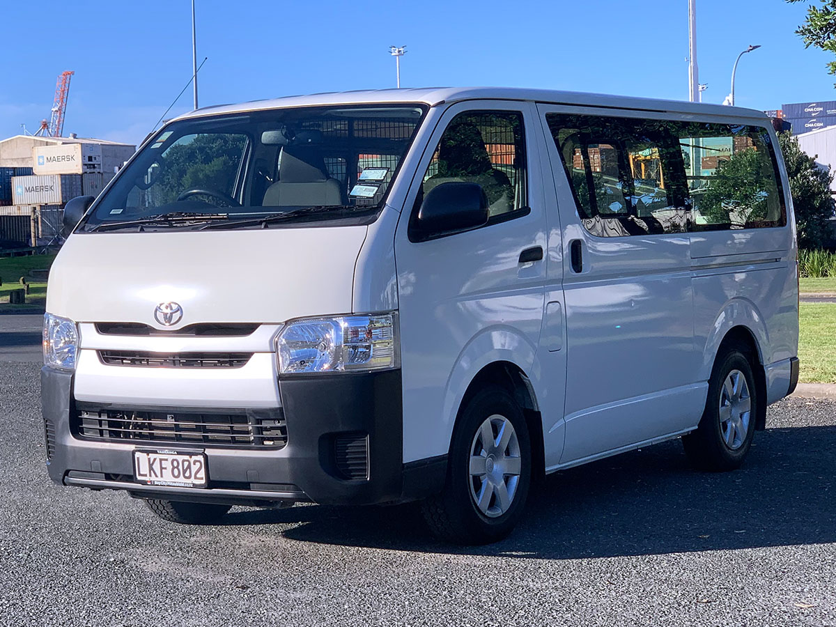 2018 Toyota Hiace ZL 3.0L Turbo Diesel Auto - Bay City Mitsubishi