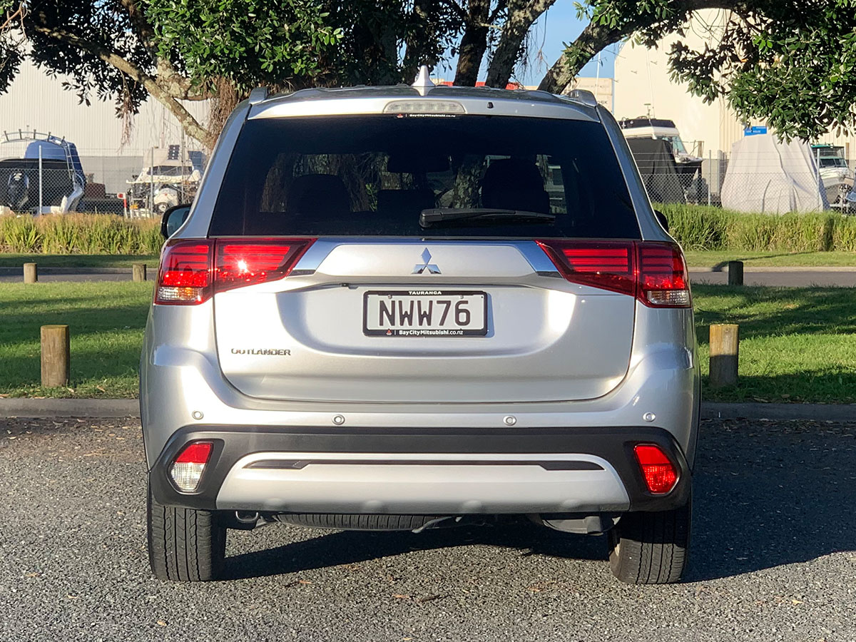 2021 Mitsubishi Outlander LS 2.4L Petrol 7 Seater Automatic - Bay City ...