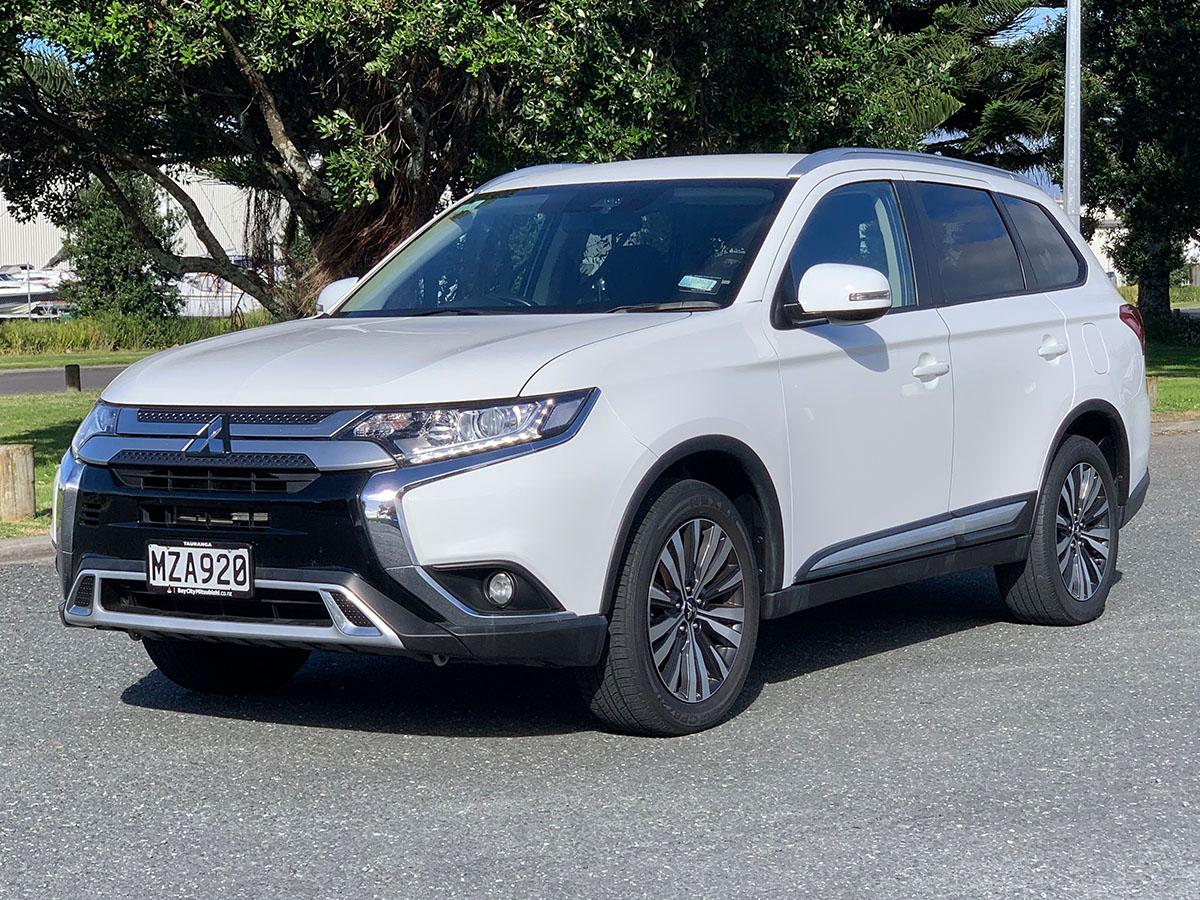 2020 Mitsubishi Outlander XLS 2.4L Petrol 4WD 7 Seater - Bay City ...