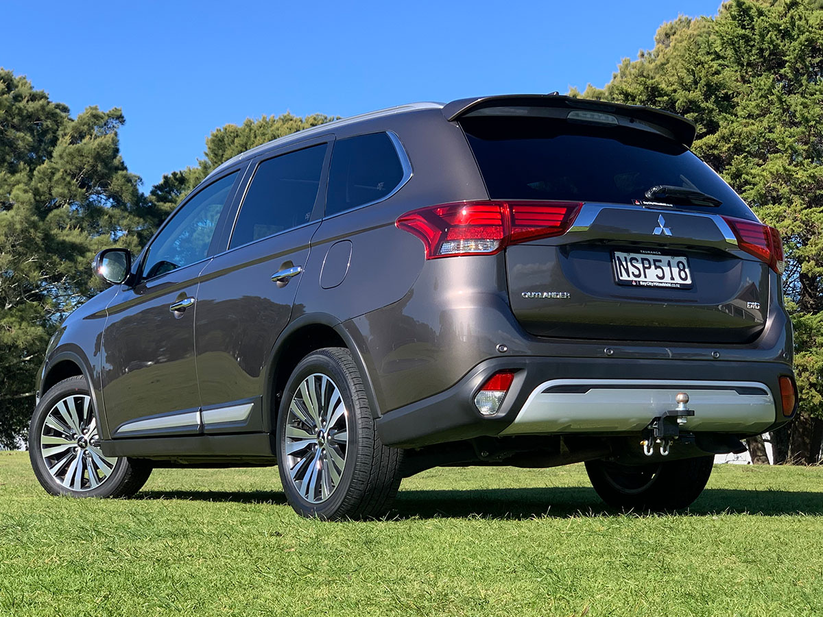 2021 Mitsubishi Outlander VRX 2.3L Diesel 4WD 7 Seater 6 Speed Auto ...