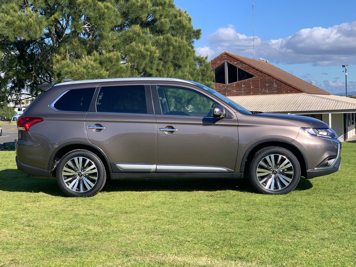 2021 Mitsubishi Outlander VRX 2.3L Diesel 4WD 7 Seater 6 Speed Auto ...