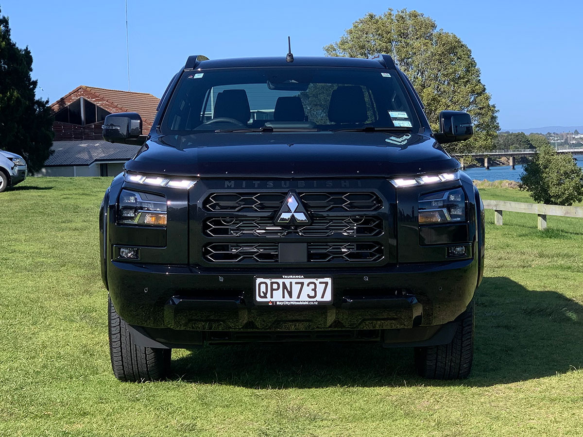 2024 Mitsubishi Triton VRX 4WD 2.4L Bi-Turbo Diesel 6 Speed Auto - Bay ...